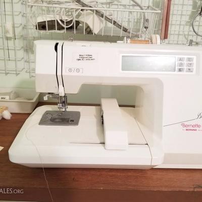 Lot 169 - Bernette 500 Machine | EstateSales.org