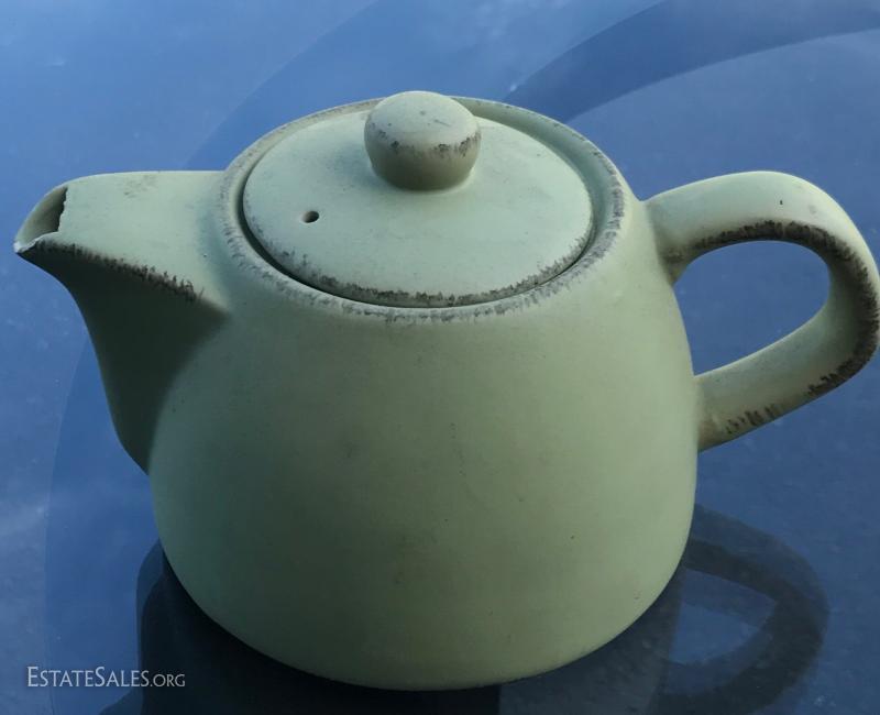 Sage green tea pot | EstateSales.org