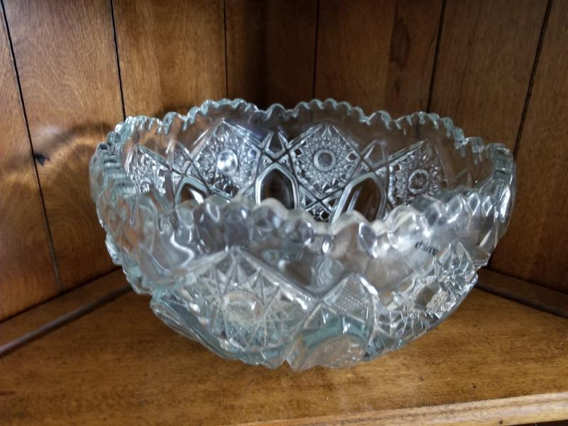 I.E. Smith cut glass "punch bowl" | EstateSales.org