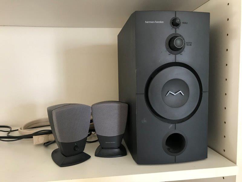 Lot 19-Harman/Kardon Desktop Speaker System 7E840 | EstateSales.org