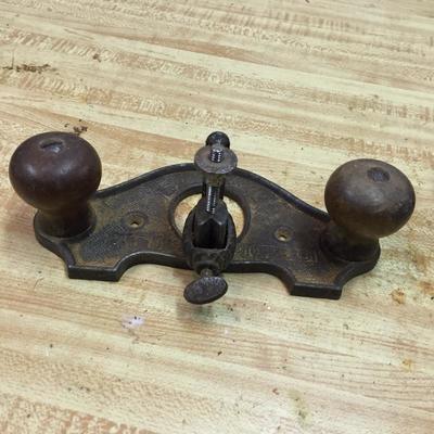 Lot - 213 Vintage Router Plane | EstateSales.org