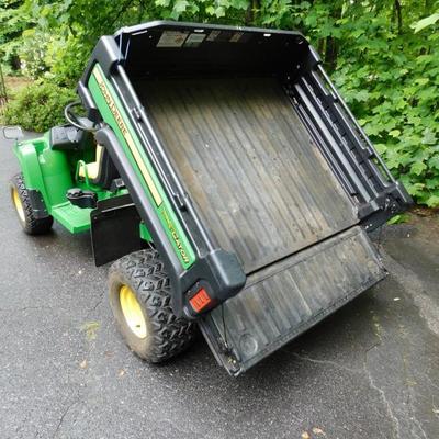 John Deere 2x4 Lift Gate Gator | EstateSales.org