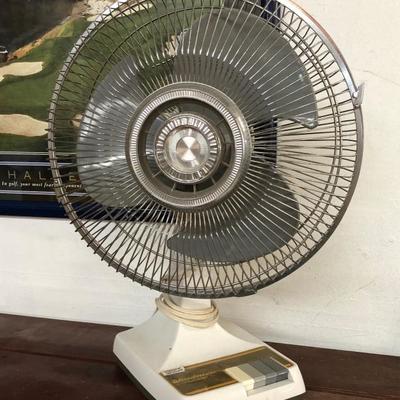 WINDMERE 12" OSCILLATING FAN | EstateSales.org