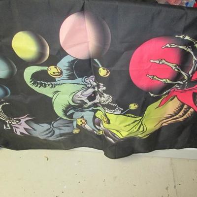 Skull Jester Flag | EstateSales.org