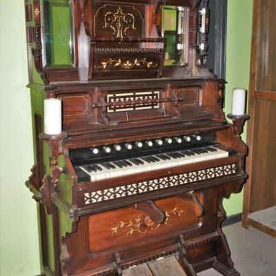 VICTORIAN PARLOR ORGAN CA. 1870-1880 | EstateSales.org