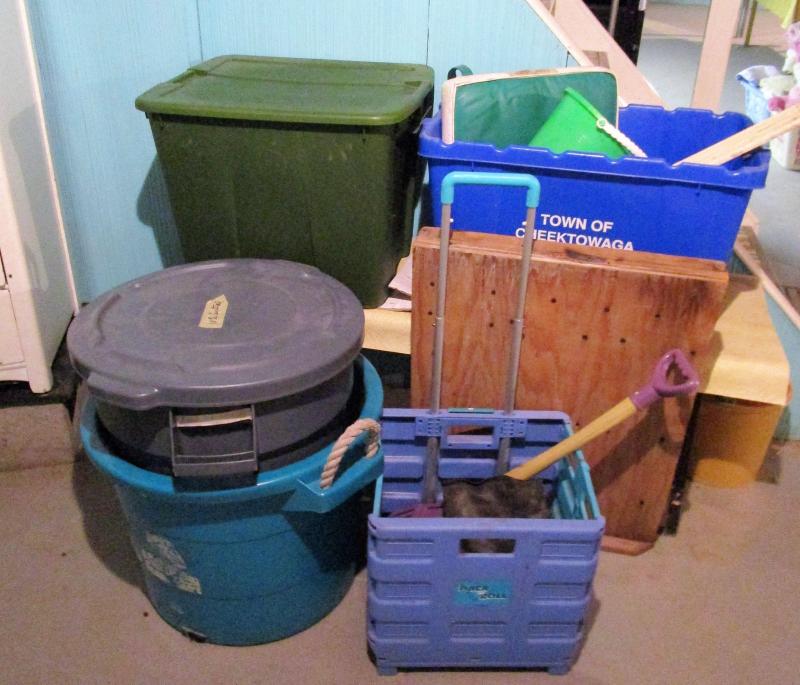 Random Bins and Cans | EstateSales.org