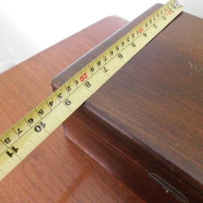 Vintage Novampul Unit Anesthesia Hypodermic Needle Box | EstateSales.org