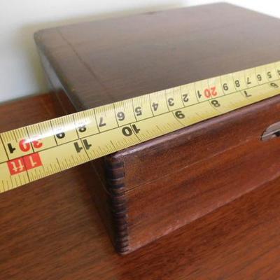 Vintage Novampul Unit Anesthesia Hypodermic Needle Box | EstateSales.org