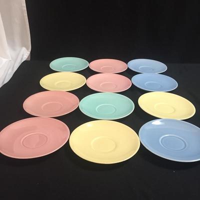 Lot 67 - Lu-Ray Dish Set | EstateSales.org