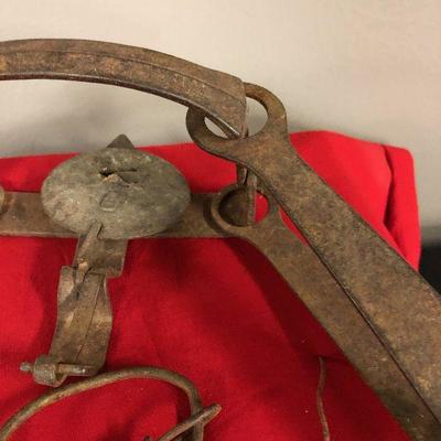 Victor vintage leg hold trap | EstateSales.org