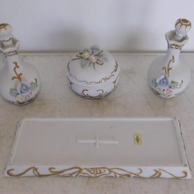 Capodimonte Ceramic Vanity Set | EstateSales.org