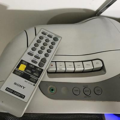 Lot 218 - Sony CFD-F10 | EstateSales.org