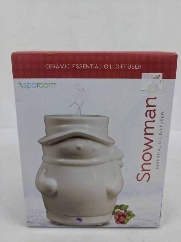 Snowman Oil Diffuser - New | EstateSales.org