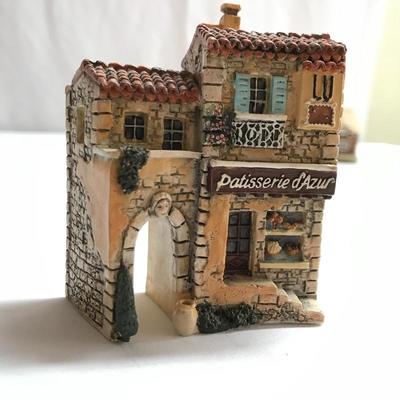 Lot 102 - Lilliput Lane and J. Carlton Dominique Gault Miniature ...