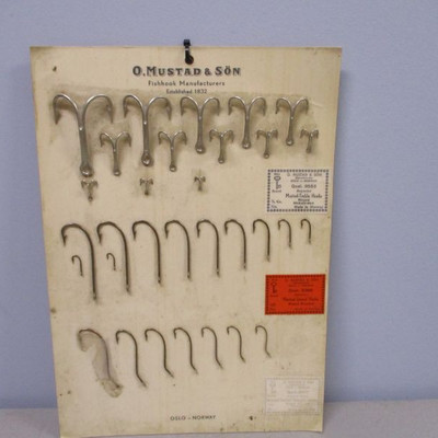 1950's O. Mustad and Son Fish Hook - Dealers Hook Display Card ...