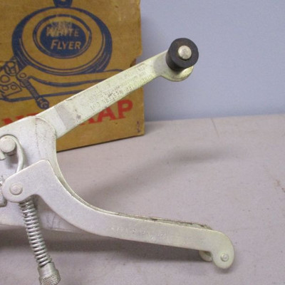 Western Hand Trap Clay Pigeon Thrower With Box | EstateSales.org