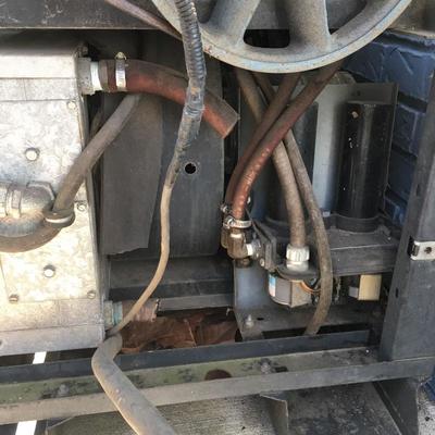 Lot 131 - Powermaster Power Unit Air Compressor | EstateSales.org