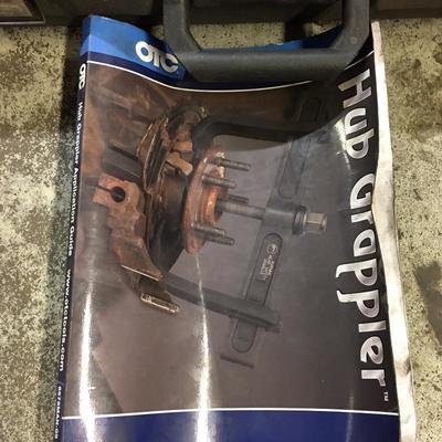 Lot 141 - Matco Hub Grappler Kit Model # MST6575 | EstateSales.org