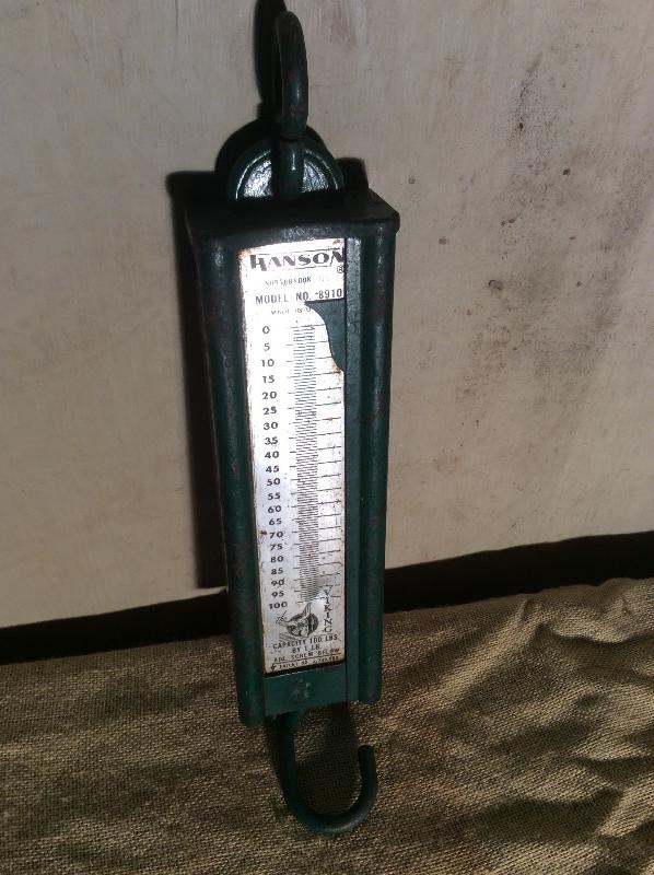 Vintage Hanson Hanging Scale | EstateSales.org
