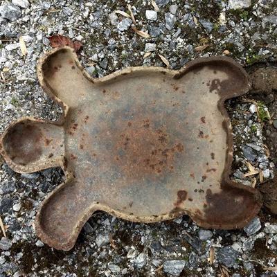 Cast Metal Turtle Stepping Stone 12" | EstateSales.org