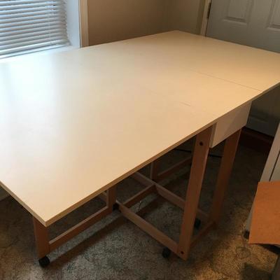 Lot 225 - Folding Quilting Table | EstateSales.org