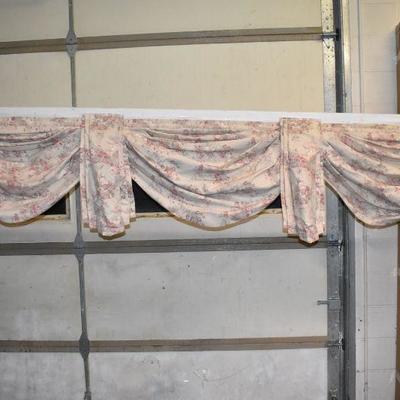 Very Wide Valance (Stage Prop/Design?) 106.5" | EstateSales.org