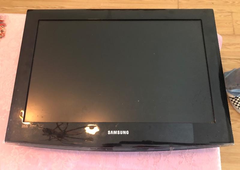 Samsung 22” Flat Screen TV without base (For wall mounting only ...