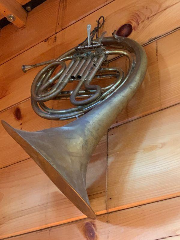 Large French Horn | EstateSales.org