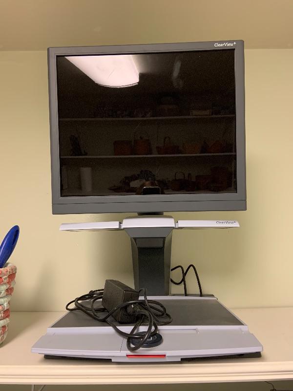 Optelec Clear View Magnifier | EstateSales.org