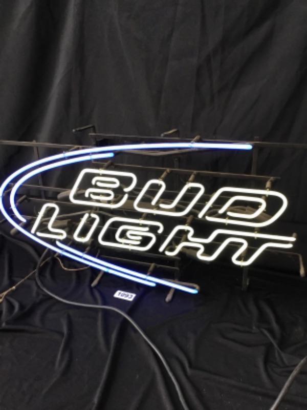 Neon Bud Light sign works lot number 1093 | EstateSales.org