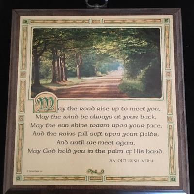 Lot 191 - Desk & Office Doodads | EstateSales.org