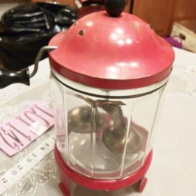 LOT 142 WOLVERINE TOY WASHING MACHINE | EstateSales.org