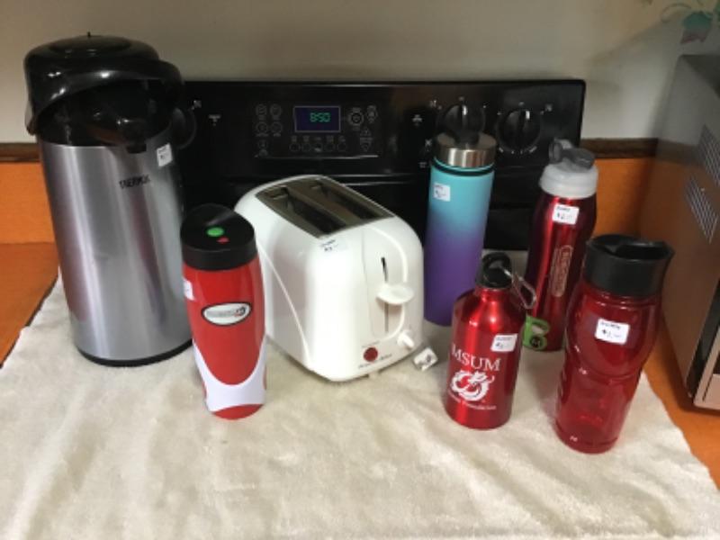 #k5. Toaster, thermos, five drink containers | EstateSales.org