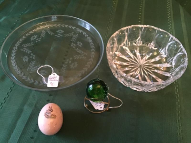 #k66. Romanian glass tray, crystal bowl, green egg with holder ...