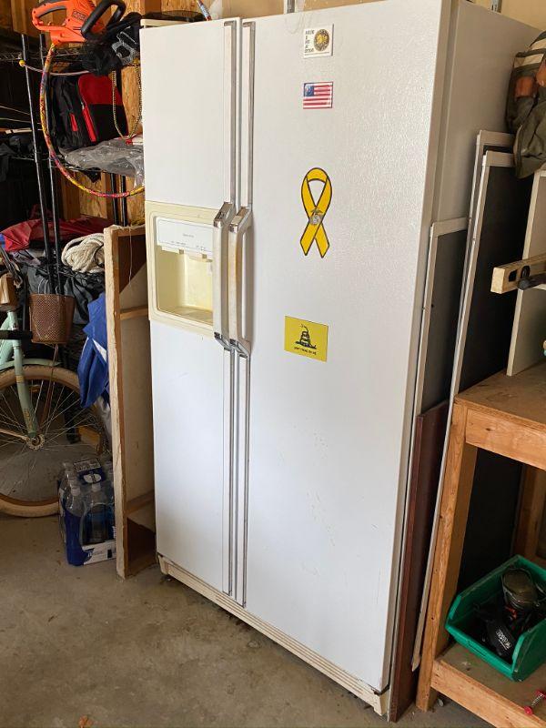 Refrigerator | EstateSales.org