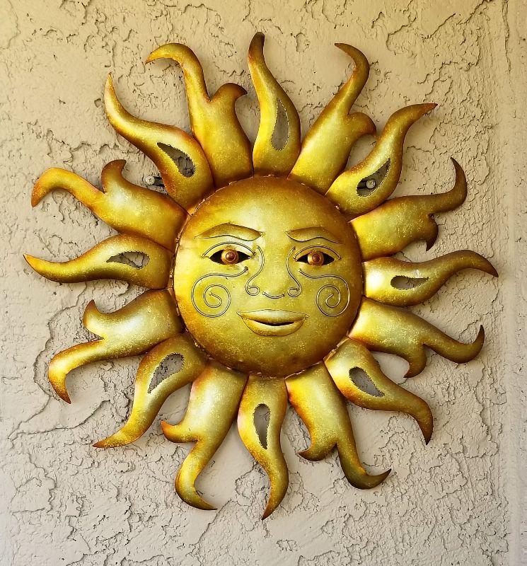#22 - Gold Metal Sun - 20" - $18.00 | EstateSales.org