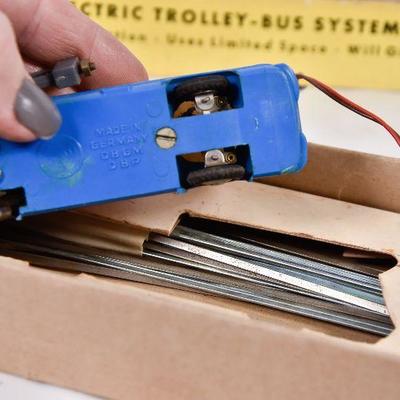 Lot 268: Vintage Aristo-Craft HO Scale Trolley Bus System | EstateSales.org