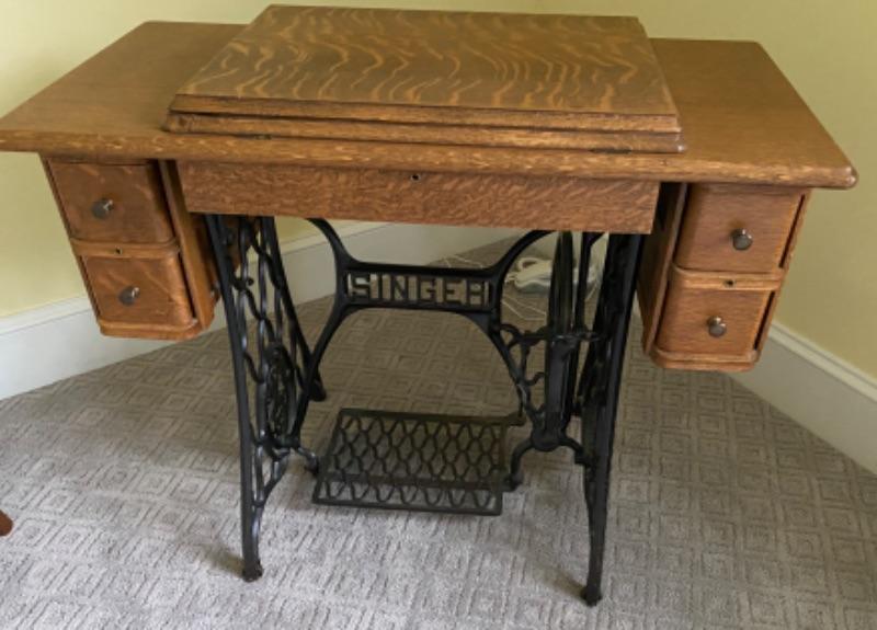 Lot #114 Antique Oak Singer Sewing Stand | EstateSales.org