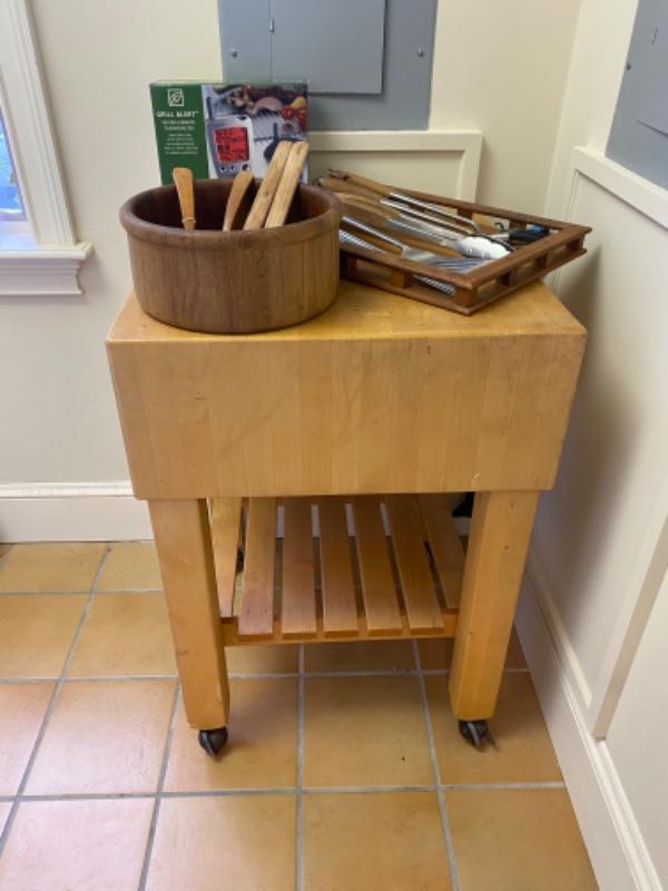 Lot # 188 Large Chopping Block with Accessories | EstateSales.org