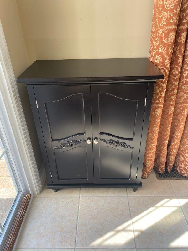 Small Black Cabinet | EstateSales.org