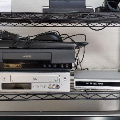 Electronic Lot | EstateSales.org