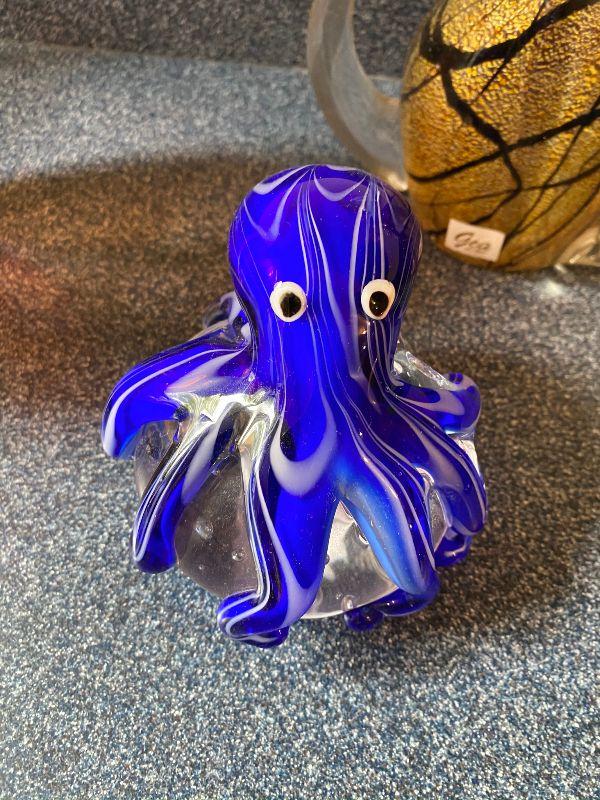 Glass - Octopus/Blue | EstateSales.org