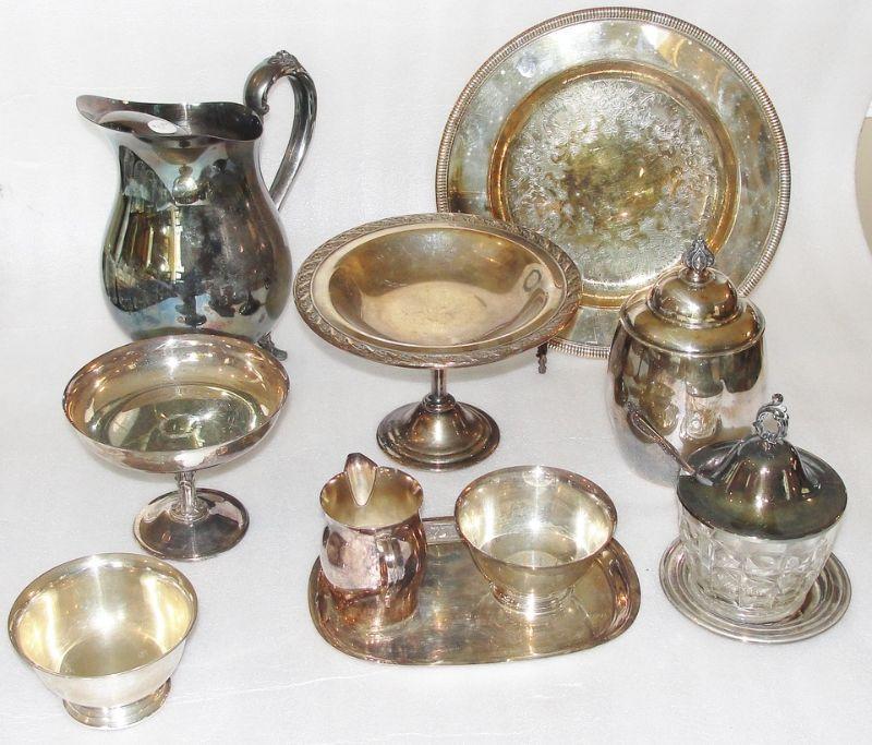 Silverplate set | EstateSales.org
