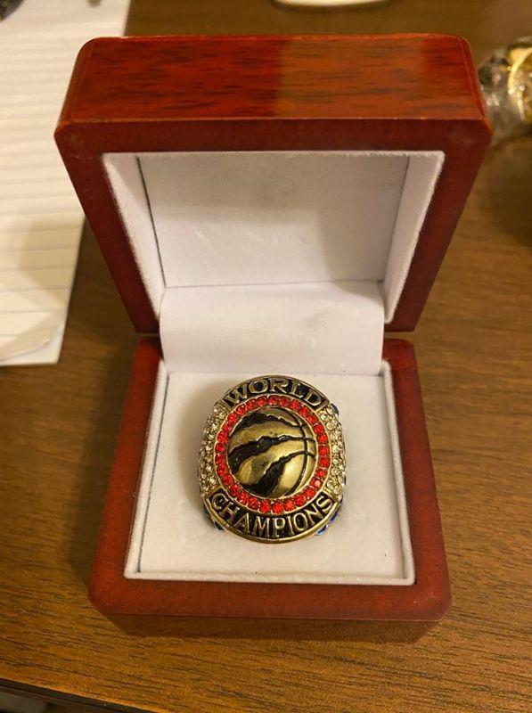 Toronto Raptors NBA replica Championship ring | EstateSales.org