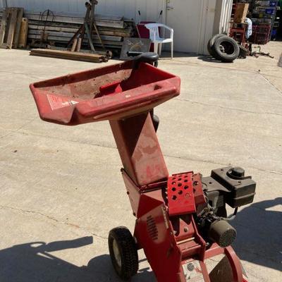 Troybilt Tomahawk Jr. chipper spreader | EstateSales.org