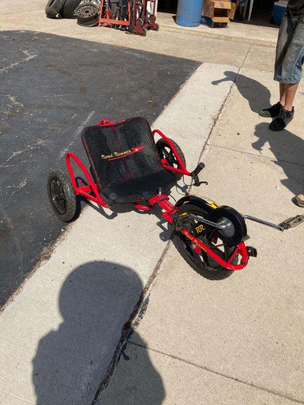 Road runner 3 wheel bike | EstateSales.org