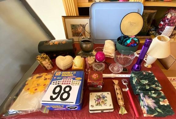 LOT#98: Assorted Decor Lot #4 | EstateSales.org