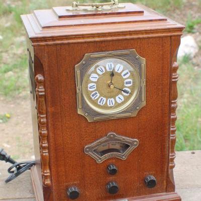 Lot #10: Reproduction Thomas™ Edison Radio w/ Quartz Clock Feature ...