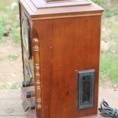 Lot #10: Reproduction Thomas™ Edison Radio w/ Quartz Clock Feature ...