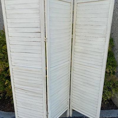 White Tri Fold Room Divider Screen | EstateSales.org
